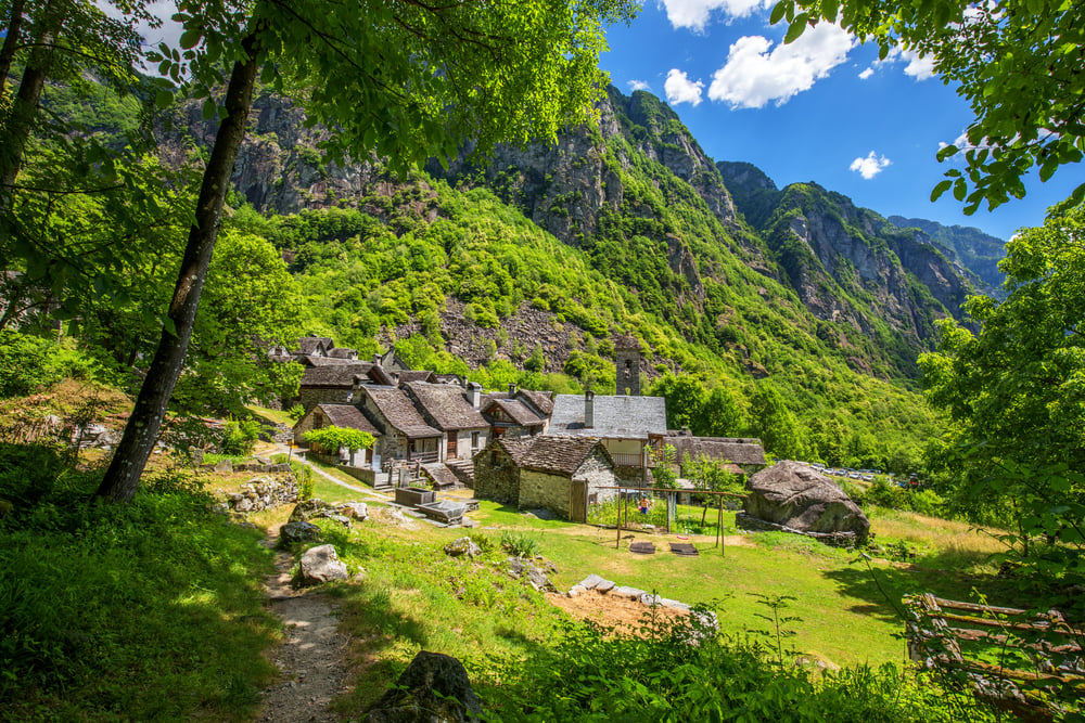 Região Vinícola do Ticino 2026: Merlot e Vinhas Alpinas | WineTourism.com
