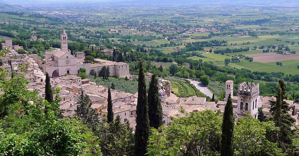 Assisi Wine Region 2026: Umbria's Finest | WineTourism.com