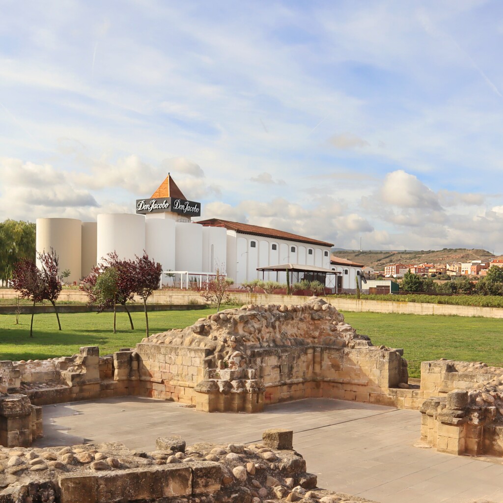 Bodegas Corral - Winery in Rioja | Winetourism.com