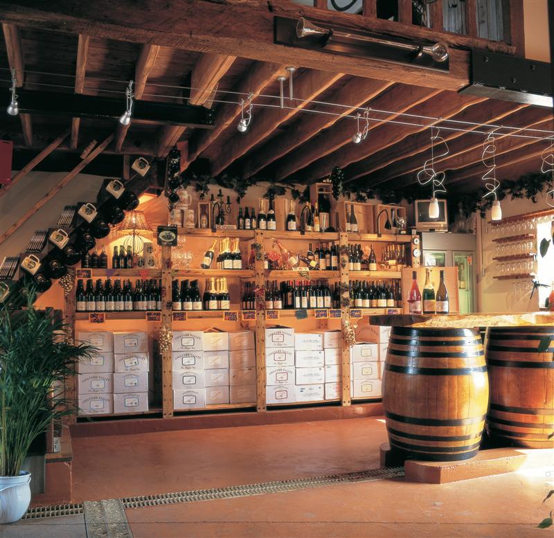 Chiltern Valley Winery & Brewery - Wine tasting & tour | Winetourism.com