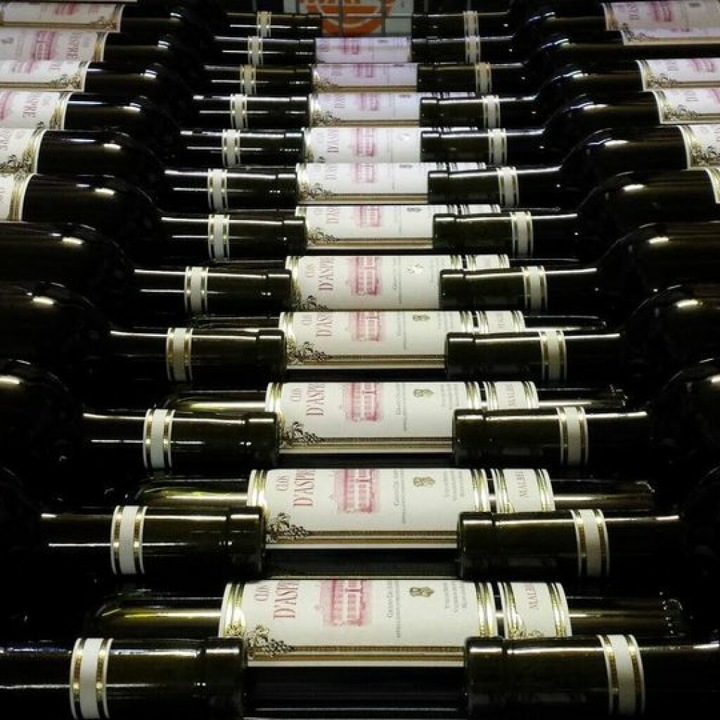 Domaine de Maison Blanche Wine Tasting & Tour Experience | Winetourism.com