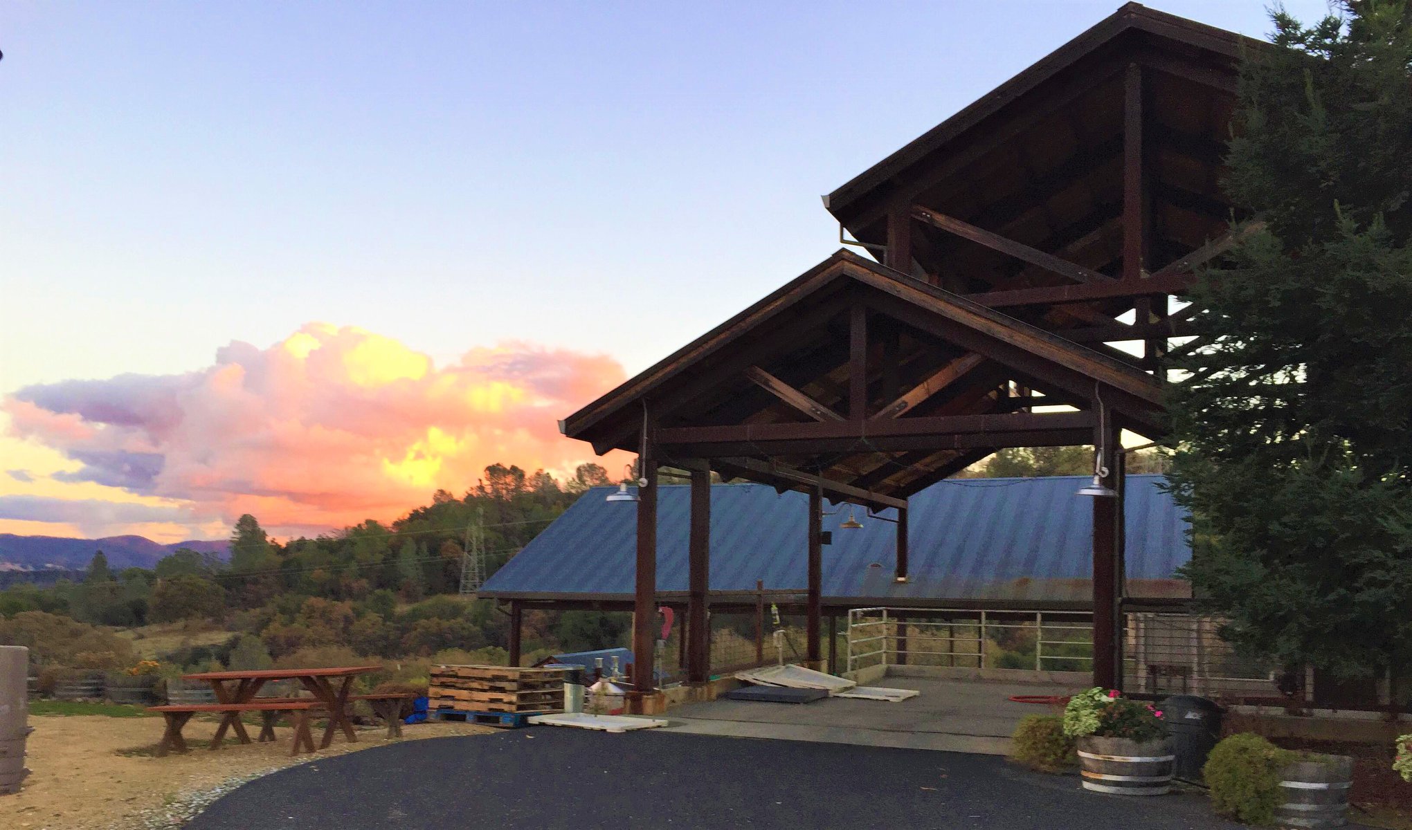 Twisted Oak Winery - Wine tasting & tour | Winetourism.com