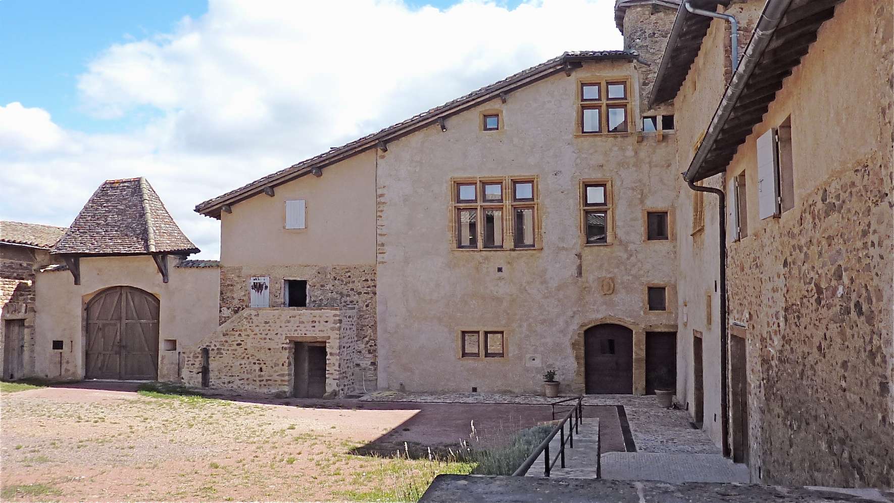 Château De Pravins - Wine tasting & tour | Winetourism.com