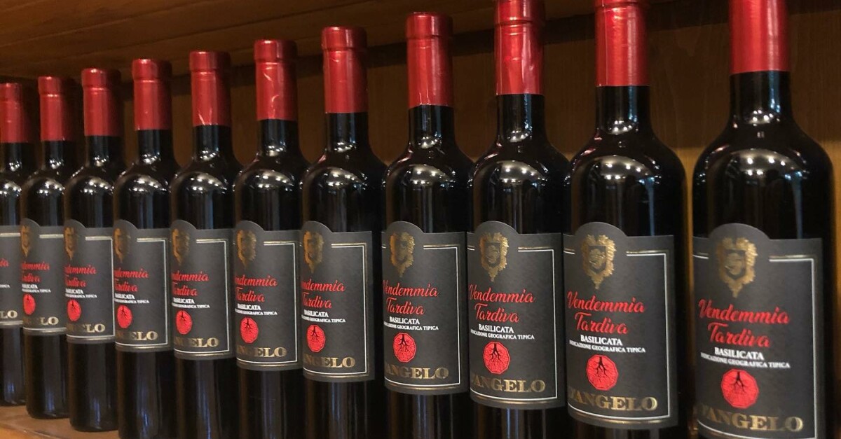 Wine Tasting & Tour at Casa Vinicola D'Angelo Winery | Winetourism.com