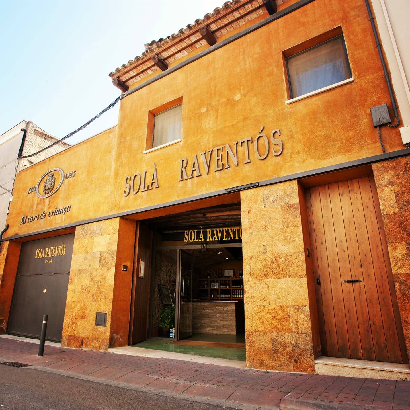 Cava Solà Raventós - Winery in Catalunya | Winetourism.com