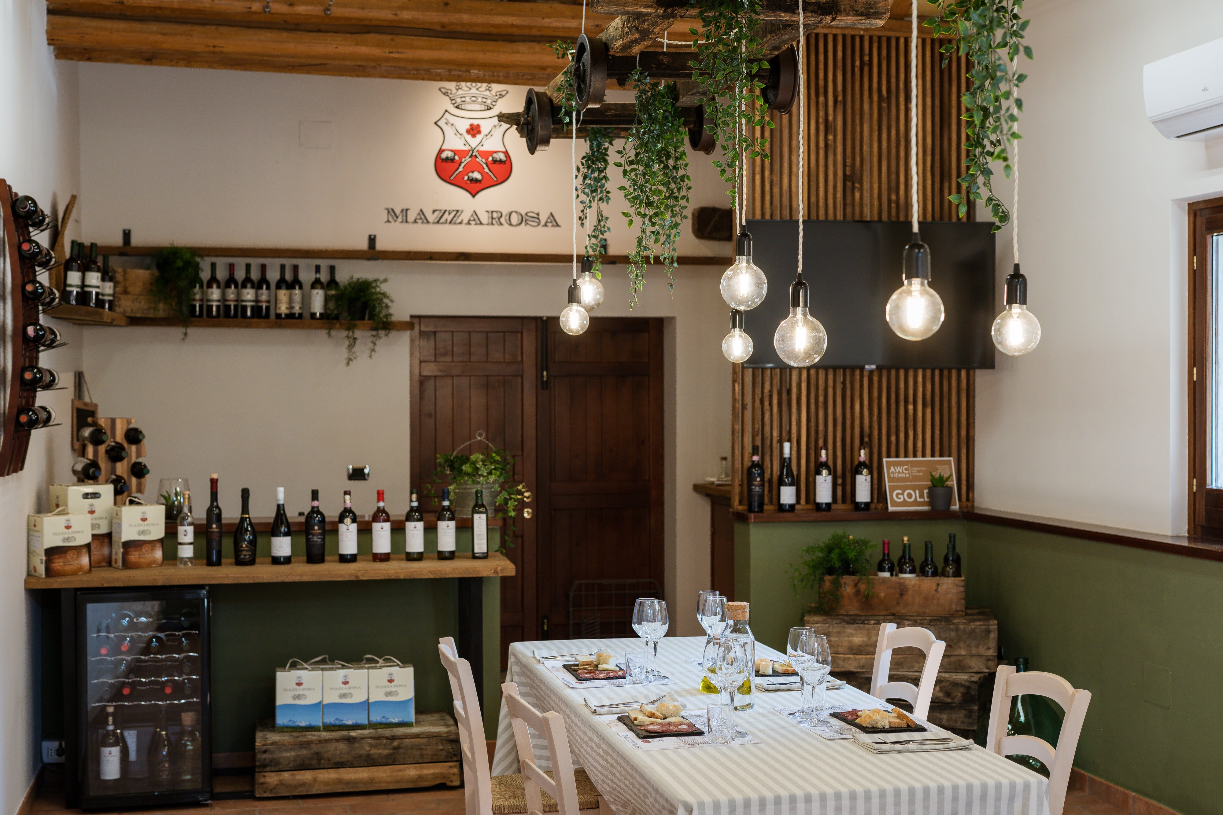 WineTourism.com | Historical Winery Tour and Wine Tasting