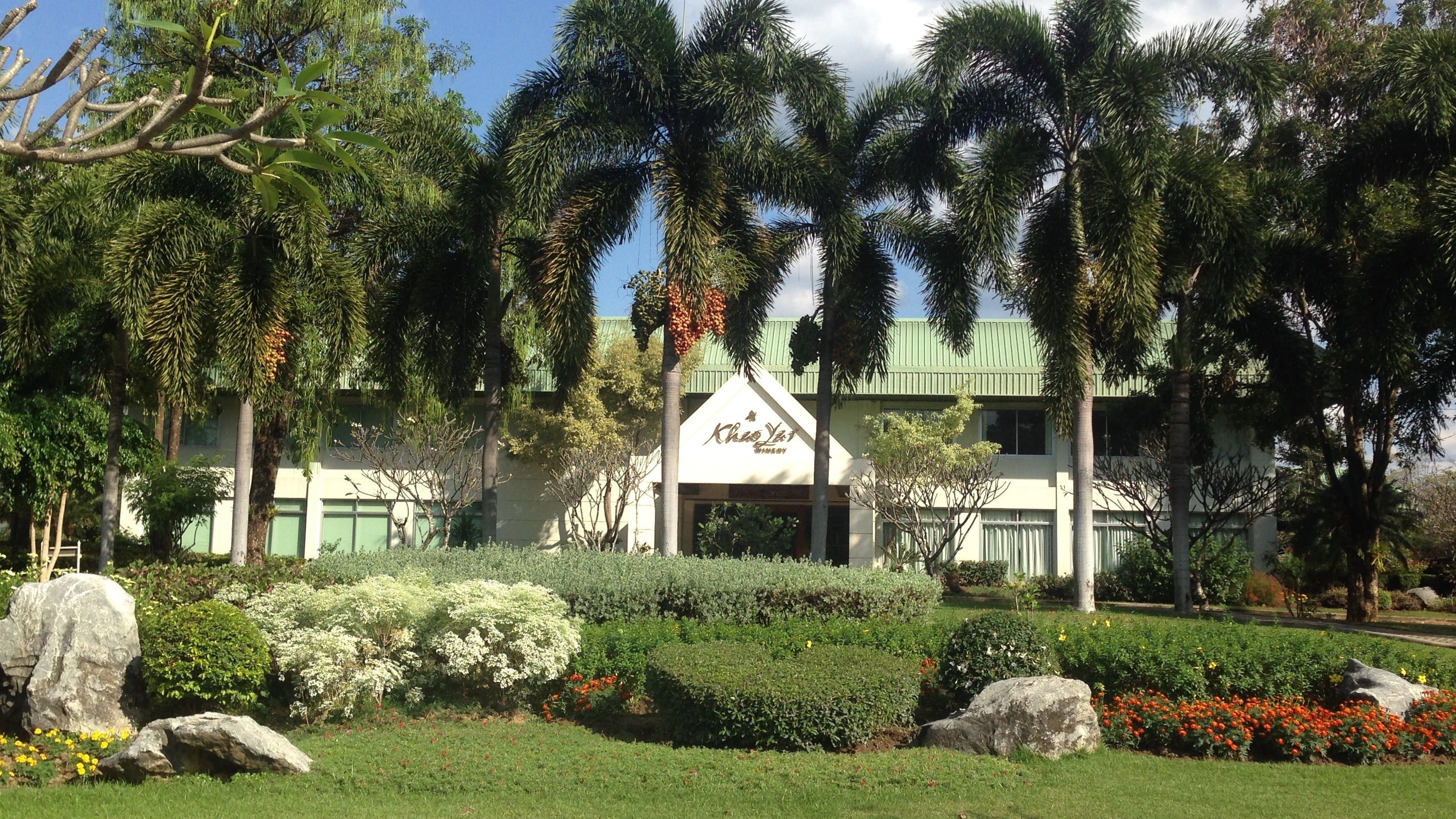 PB Valley Khao Yai Winery - Wine Tasting and Tour at PB Valley Khao Yai ...
