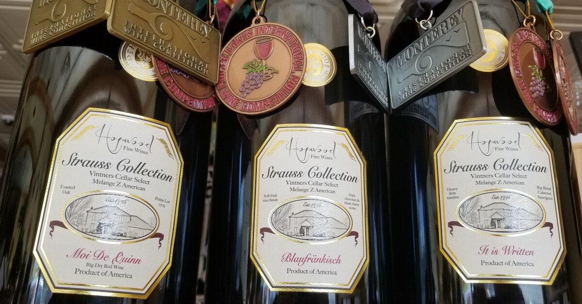 Moi De Quinn - Wines from Hopwood Cellars Winery | Winetourism.com