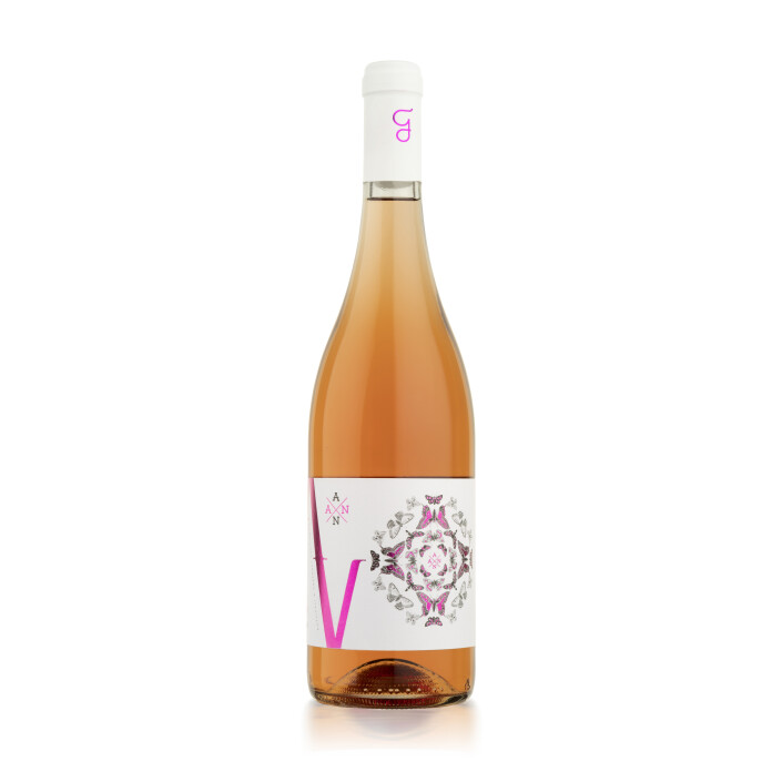 Sea of Roses - Wines from Casal Sta Maria | Winetourism.com