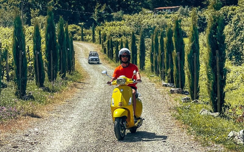 vespa-tour-in-chianti-area-from-florence-guided-wine-tour-in-tuscany