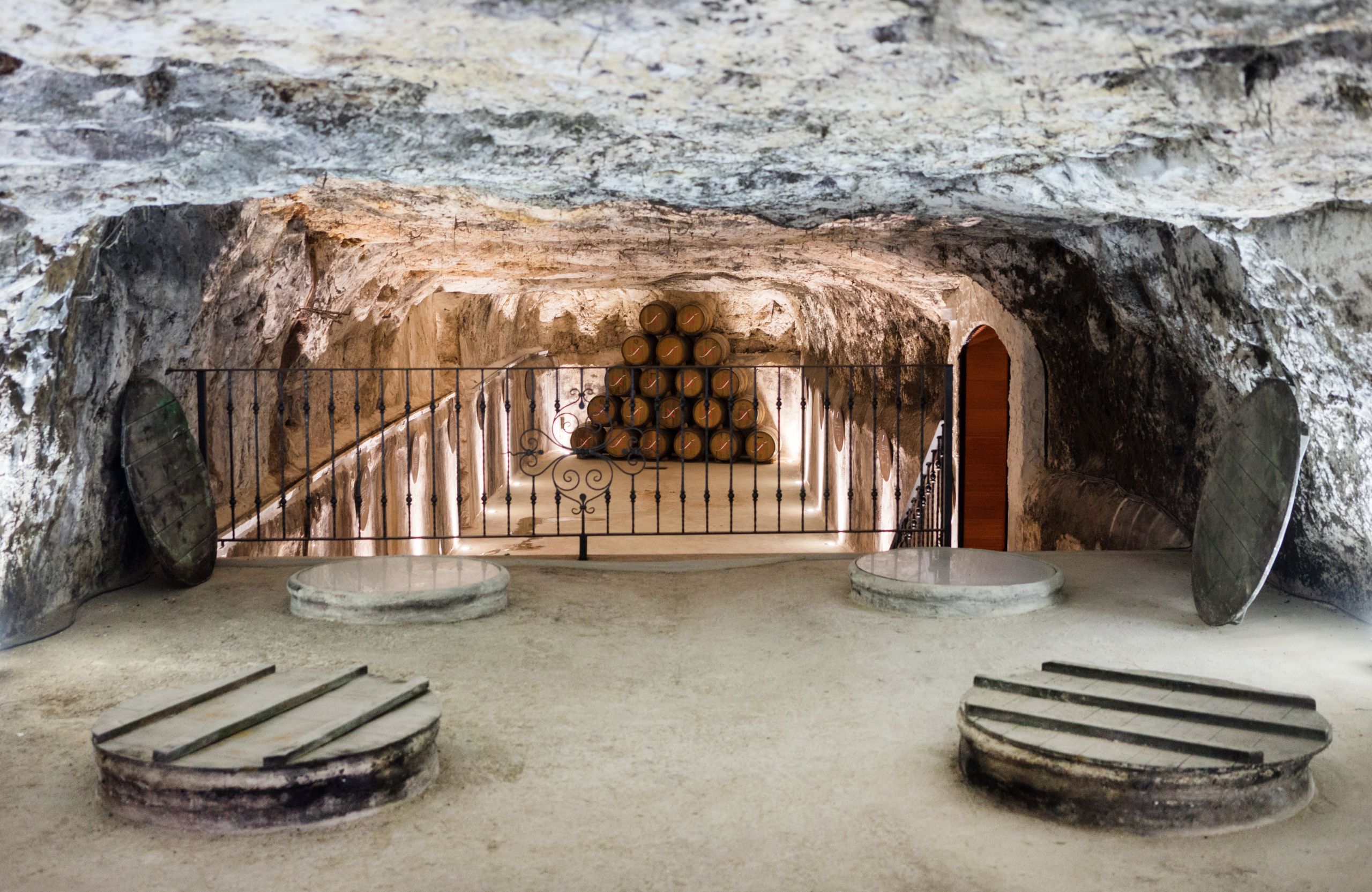 Navarro López Traditional Winery - Wine Tasting in Valdepeñas ...