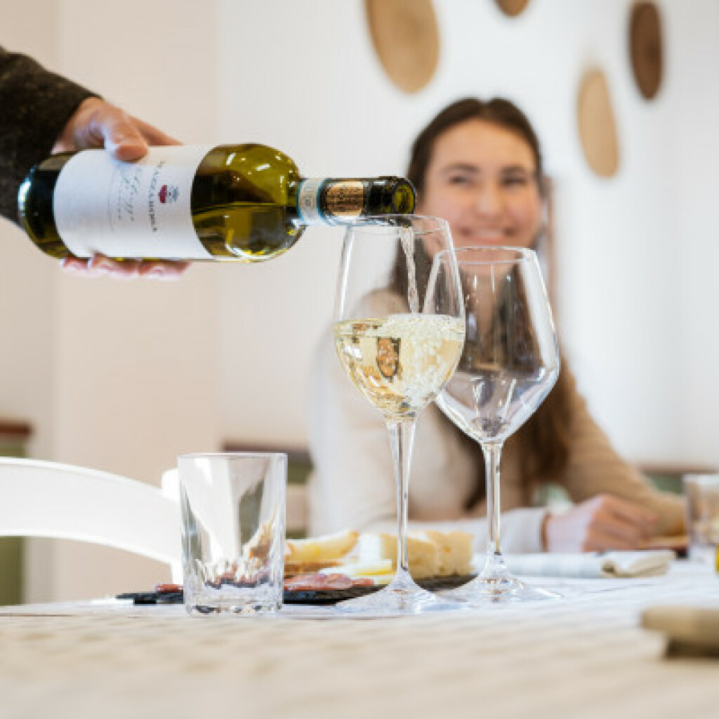 Wine Tasting & Tour at Cantina Mazzarosa, Abruzzo | Winetourism.com