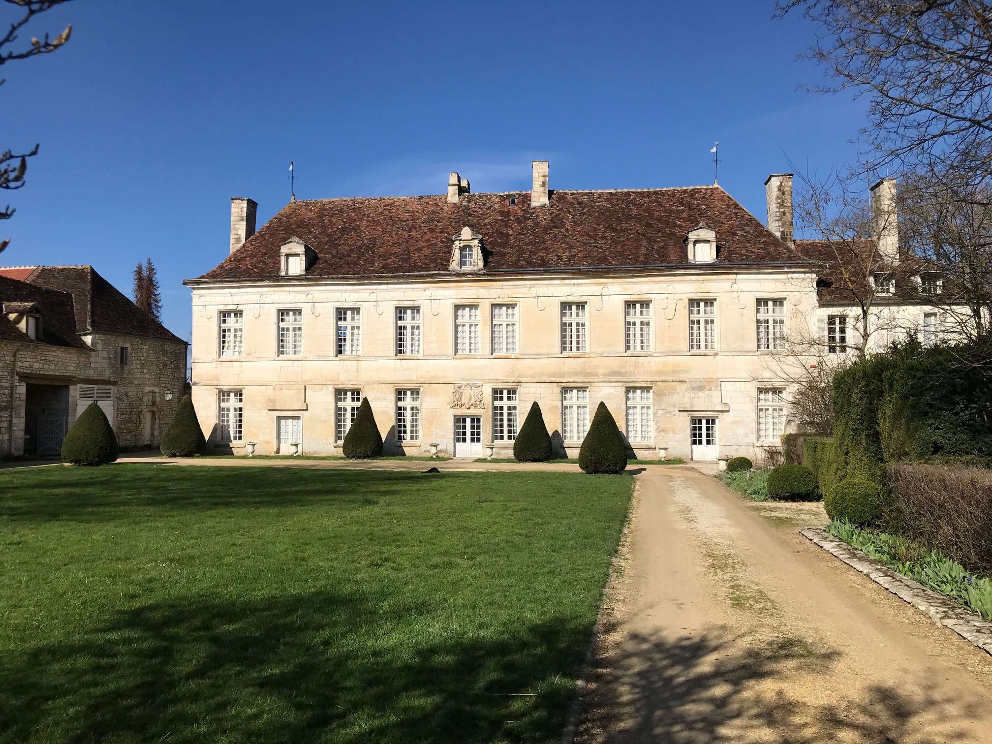 Tasting Wines with a Visit in the Vignobles in Burgundy | Winetourism.com