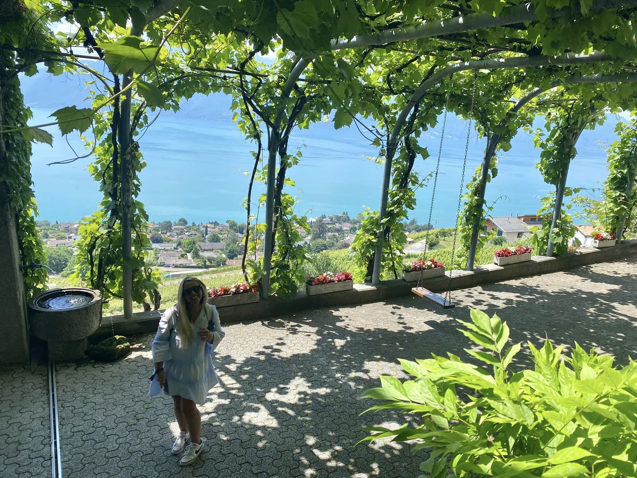 Wine tasting hike in Lavaux region | WineTourism.com