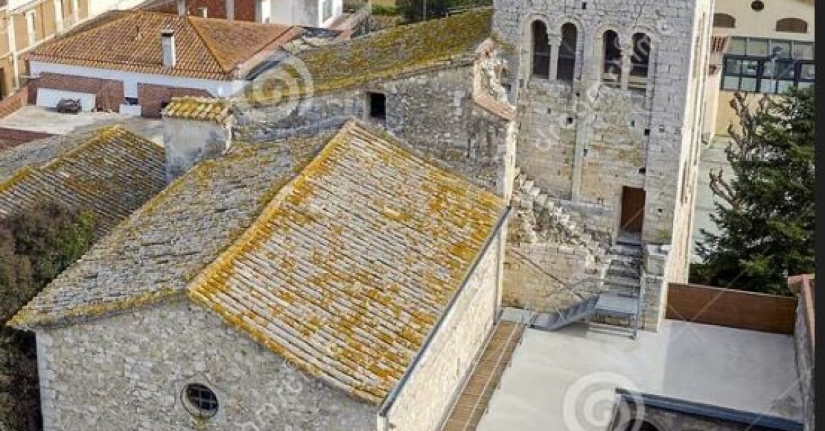 Wine Tasting in the shadow of a 1000 years old Romanic Monastery at El ...