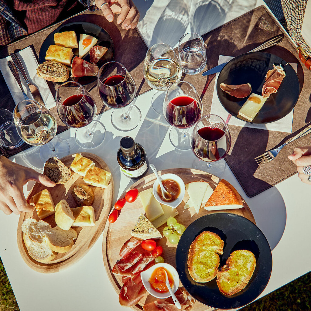 Wine Tasting & Food Pairing in Trasimeno | Book Now | Winetourism.com